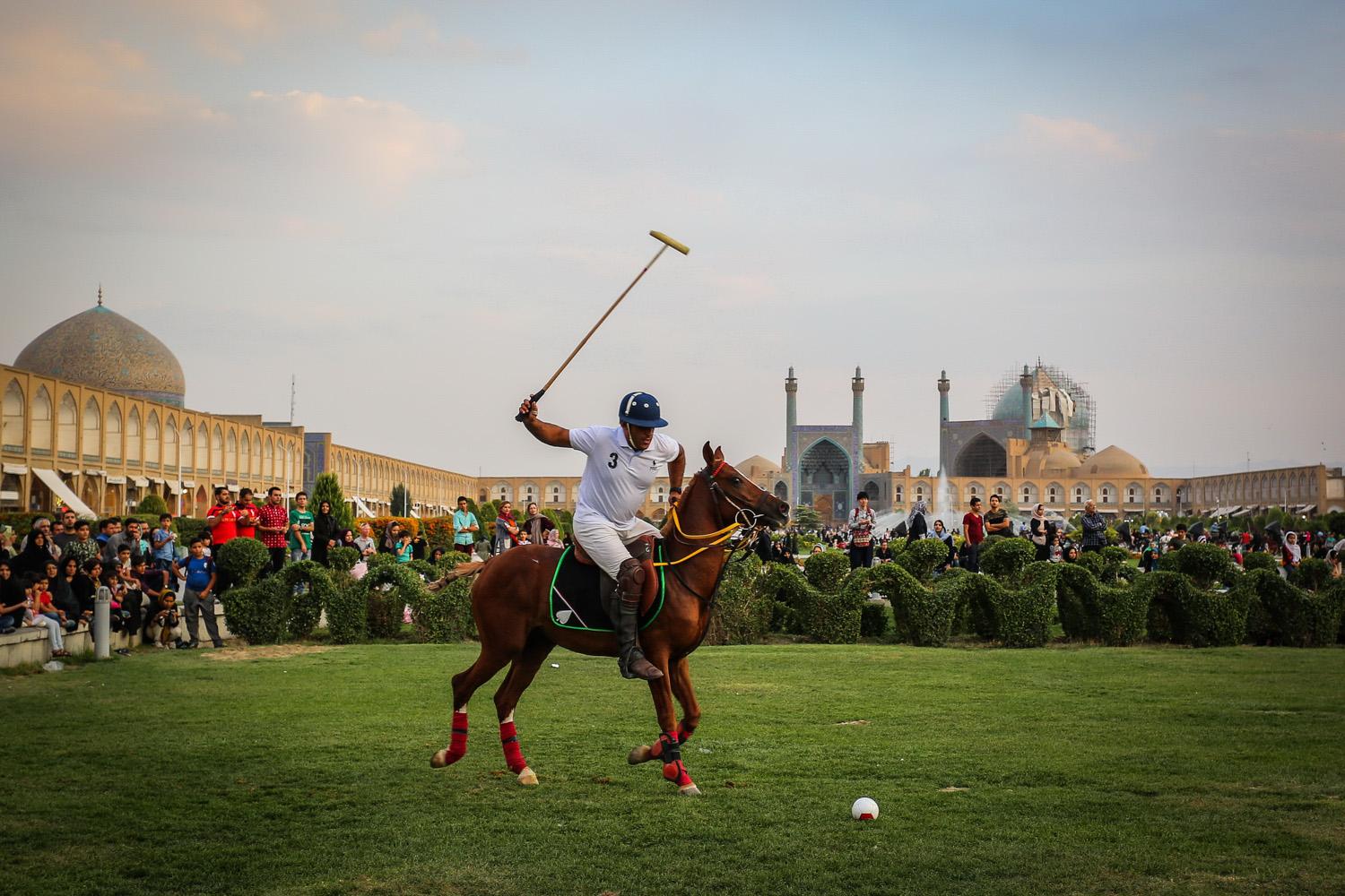 UNESCO Youth Eyes on the Silk Roads Photo Contest: Home